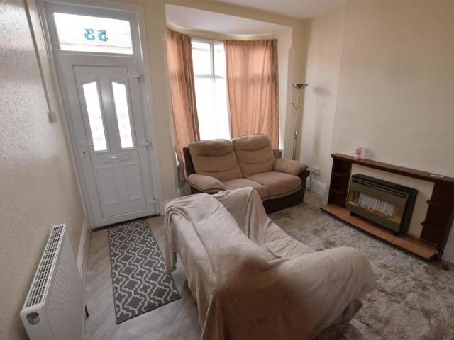1 bedroom flat ground floor to rent