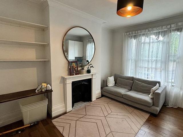 1 bedroom flat in Twickenham