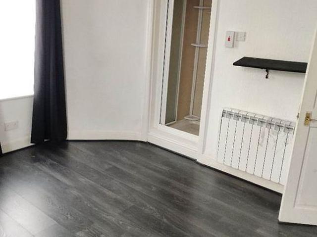 1 bedroom flat in West Bromwich