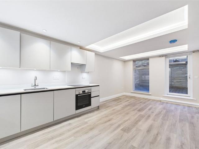 1 bedroom Flat in West Street, Maidenhead