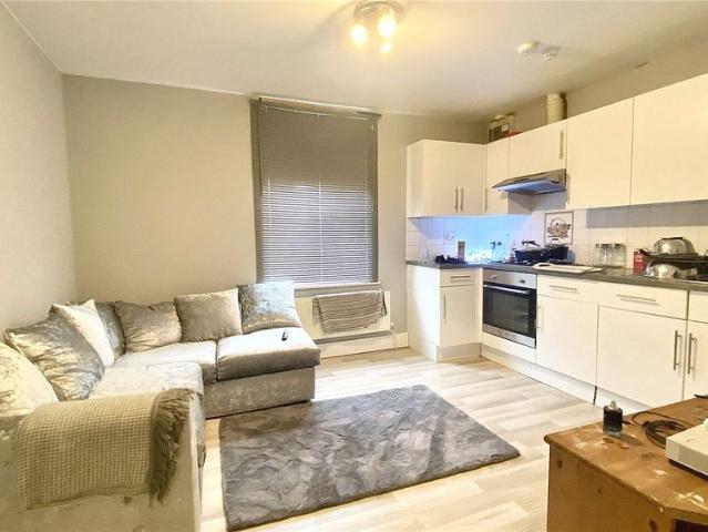 1 bedroom Flat in Zinzan Street, Reading