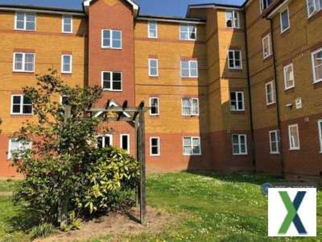 1 bedroom flat in Armoury Road, London, SE8 1 bed #2374768