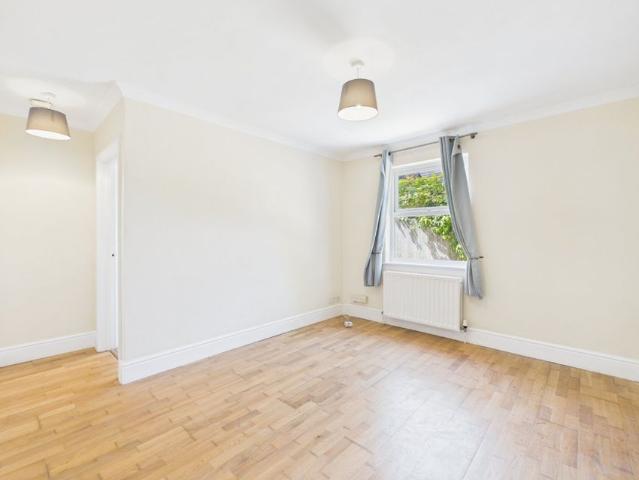 1 bedroom Flat in Bath Road, Maidenhead