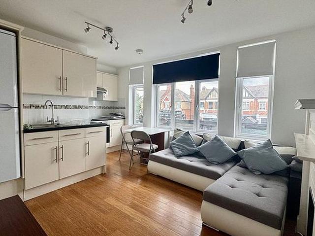 1 bedroom flat in Beckenham