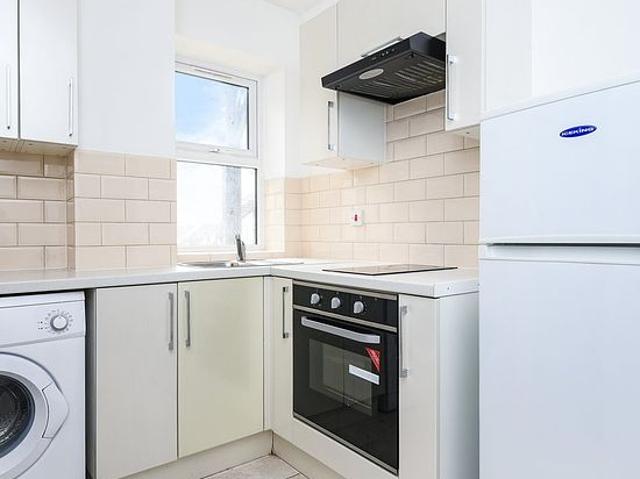 1 bedroom flat in Bromley