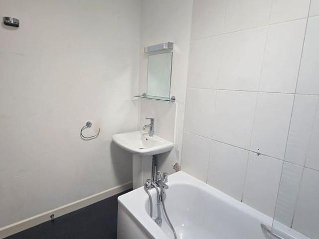1 bedroom flat in Bromley