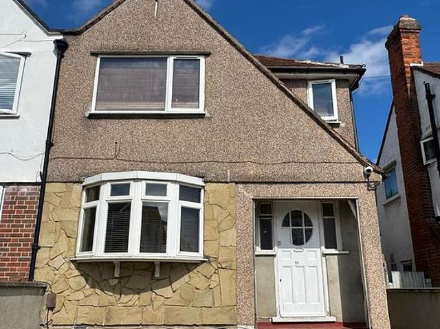1 bedroom flat in Bromley