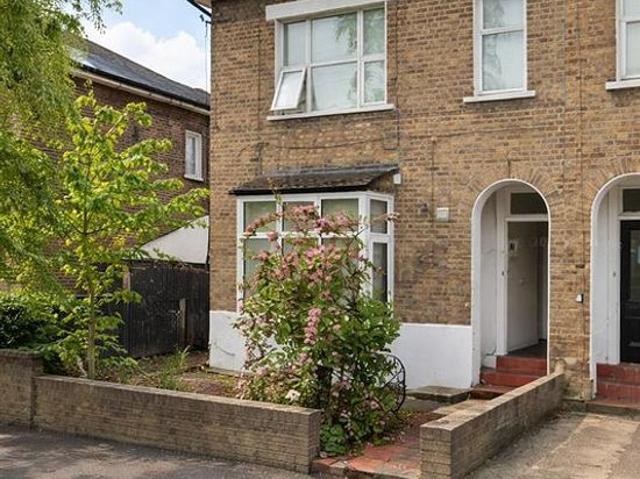 1 bedroom flat in Croydon