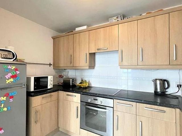 1 bedroom flat in Croydon