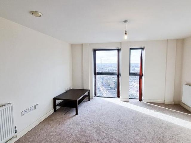 1 bedroom flat in Croydon