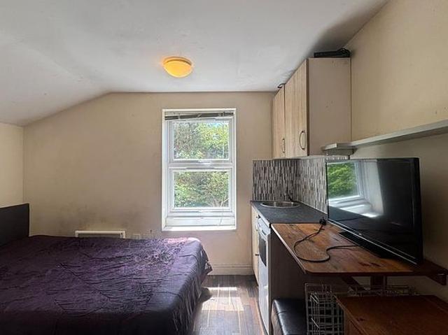 1 bedroom flat in Croydon
