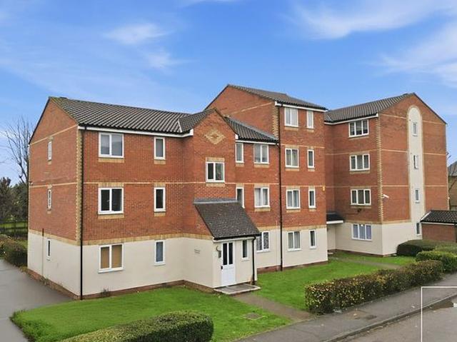 1 bedroom flat in Enfield