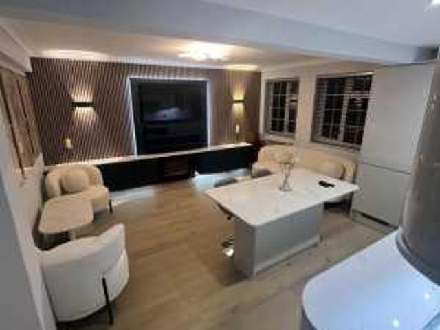 1 bedroom flat in Goldhawk Road, London, W6