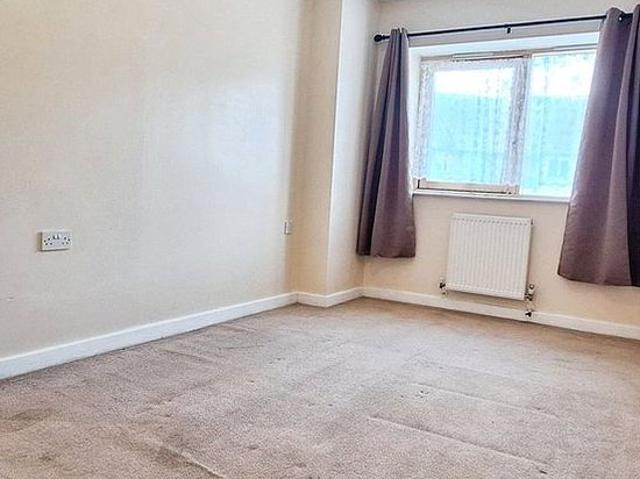 1 bedroom flat in Greenford