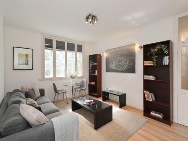 1 bedroom flat in Hammersmith