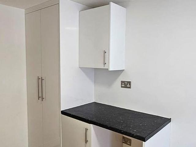 1 bedroom flat in Harrow