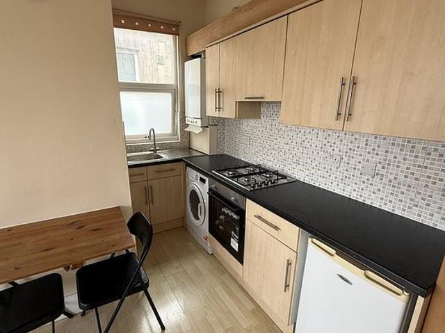 1 bedroom flat in Harrow