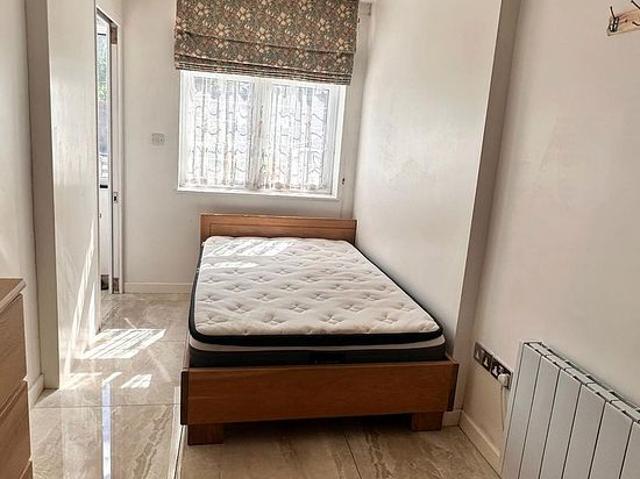 1 bedroom flat in Harrow