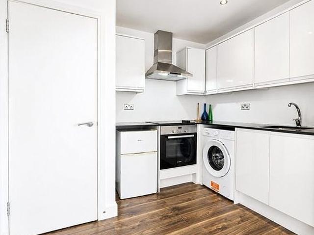 1 bedroom flat in Harrow