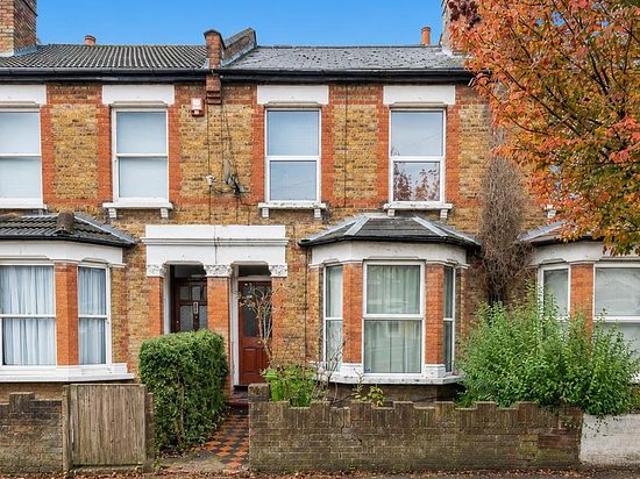 1 bedroom flat in Harrow