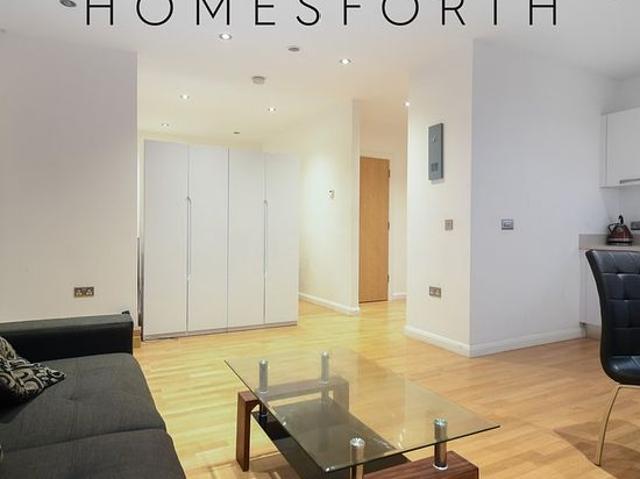1 bedroom flat in Harrow