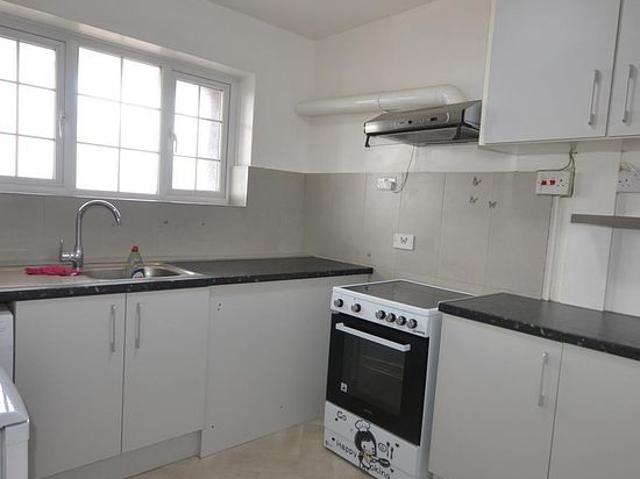 1 bedroom flat in Harrow