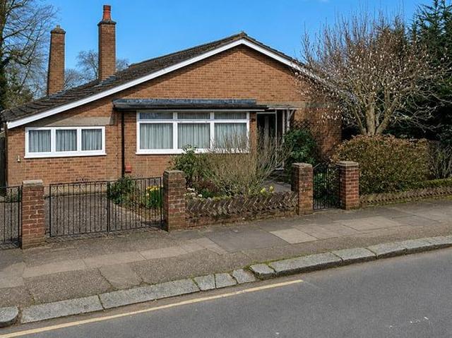 1 bedroom flat in Harrow