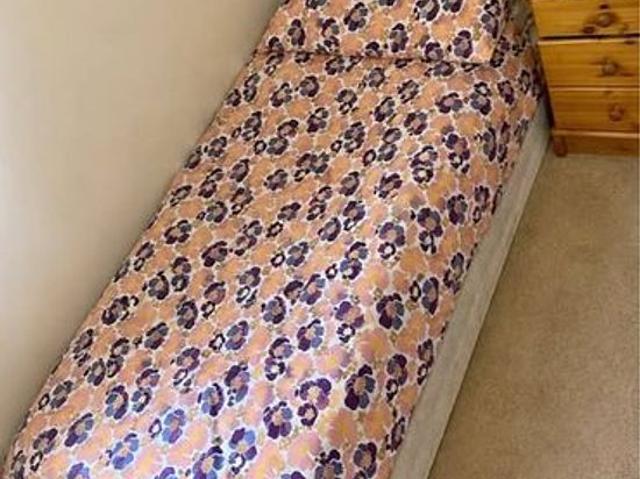 1 bedroom flat in Ilford