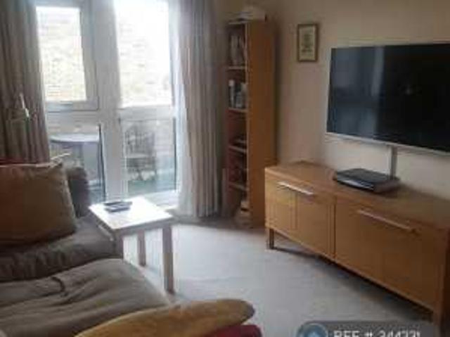 1 bedroom flat in King's House, London, SW8 1 bed #344231