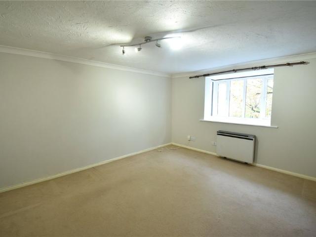 1 bedroom Flat in Kilmington Close, Bracknell