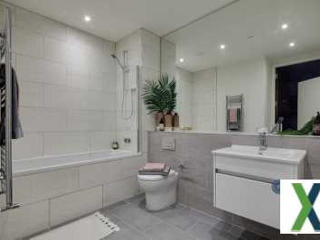 1 bedroom flat in Leader House, Media City Uk, Salford, M50 1 bed #2360933