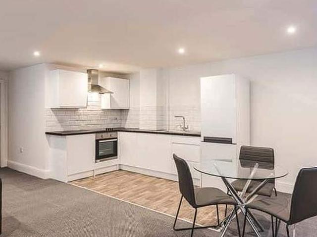 1 bedroom flat in Leeds