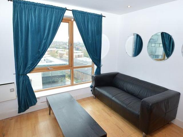 1 bedroom flat in Leeds