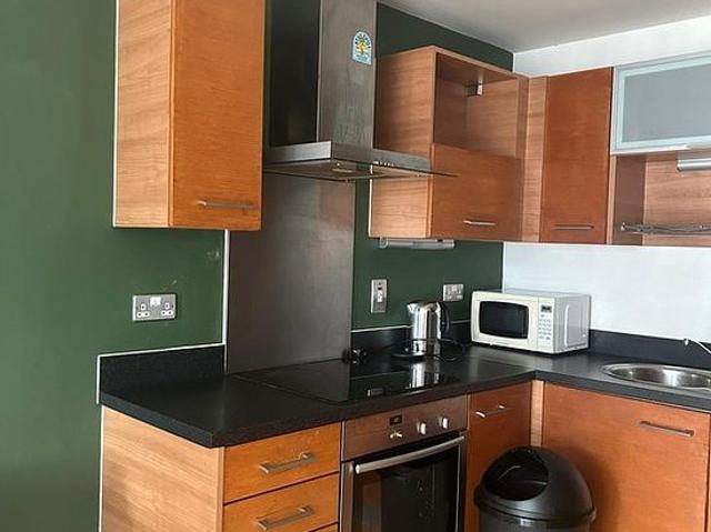 1 bedroom flat in Leeds