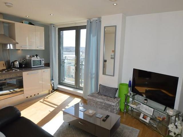 1 bedroom flat in Leeds