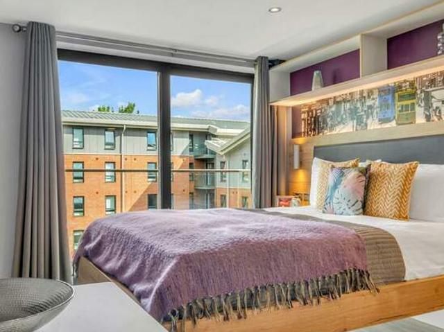 1 bedroom flat in Leeds