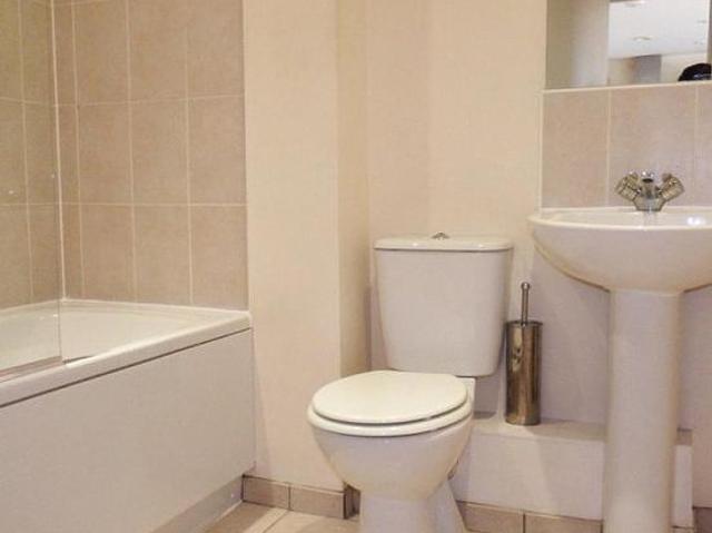 1 bedroom flat in Leeds