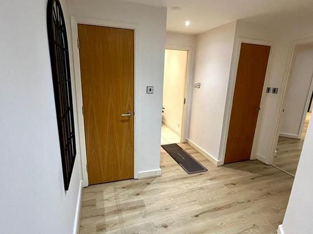 1 bedroom flat in Leeds