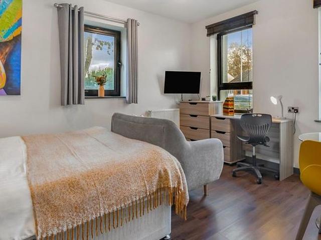 1 bedroom flat in Leeds