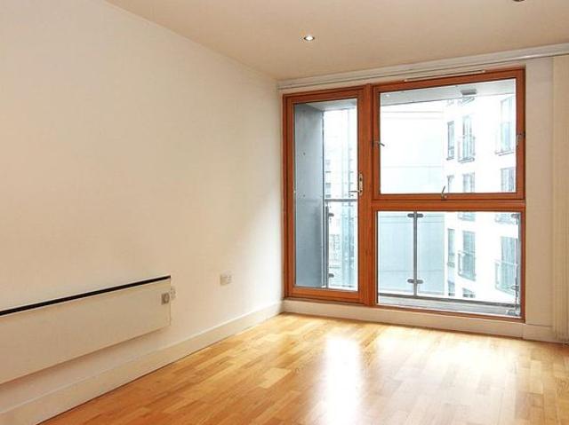 1 bedroom flat in Leeds