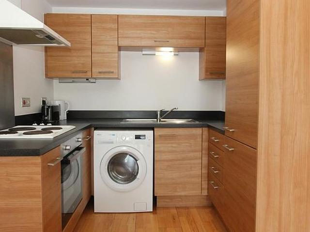 1 bedroom flat in Leeds