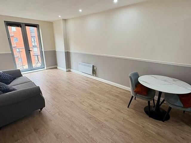 1 bedroom flat in Leeds