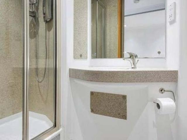 1 bedroom flat in Leeds