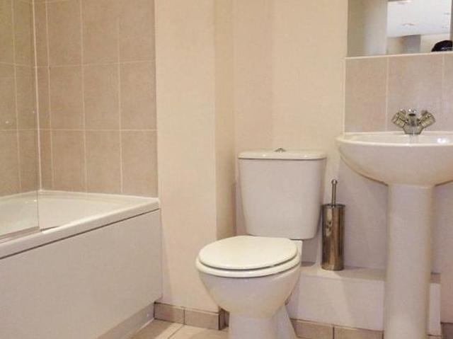 1 bedroom flat in Leeds