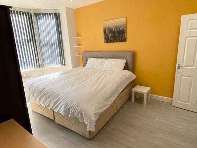 1 bedroom flat in Leeds
