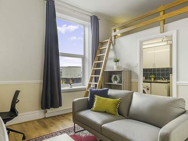 1 bedroom flat in Leeds