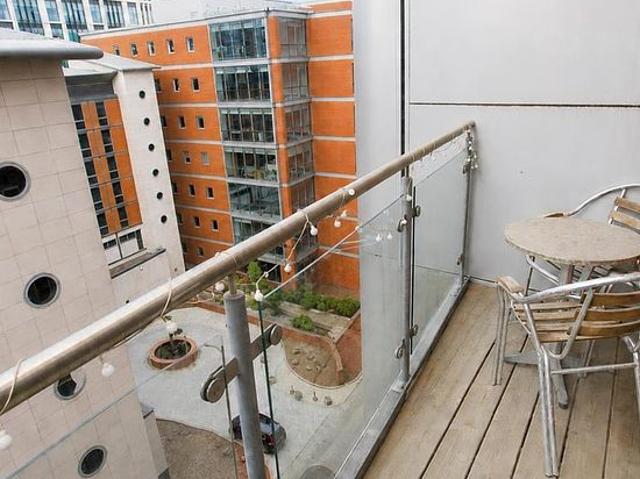 1 bedroom flat in Leeds