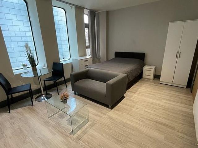 1 bedroom flat in Liverpool