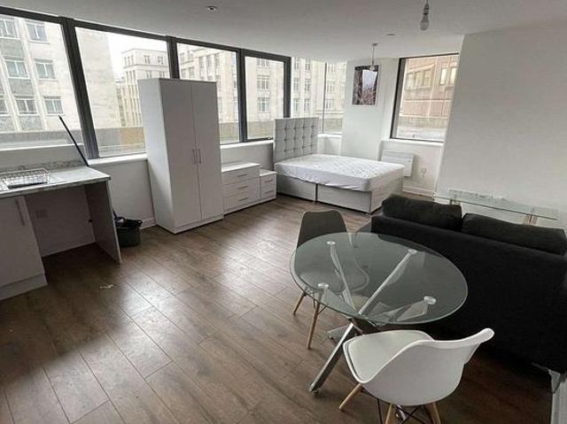 1 bedroom flat in Liverpool