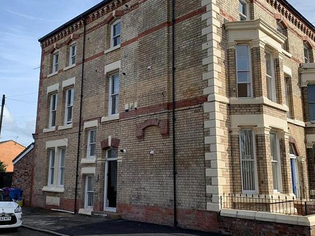 1 bedroom flat in Liverpool